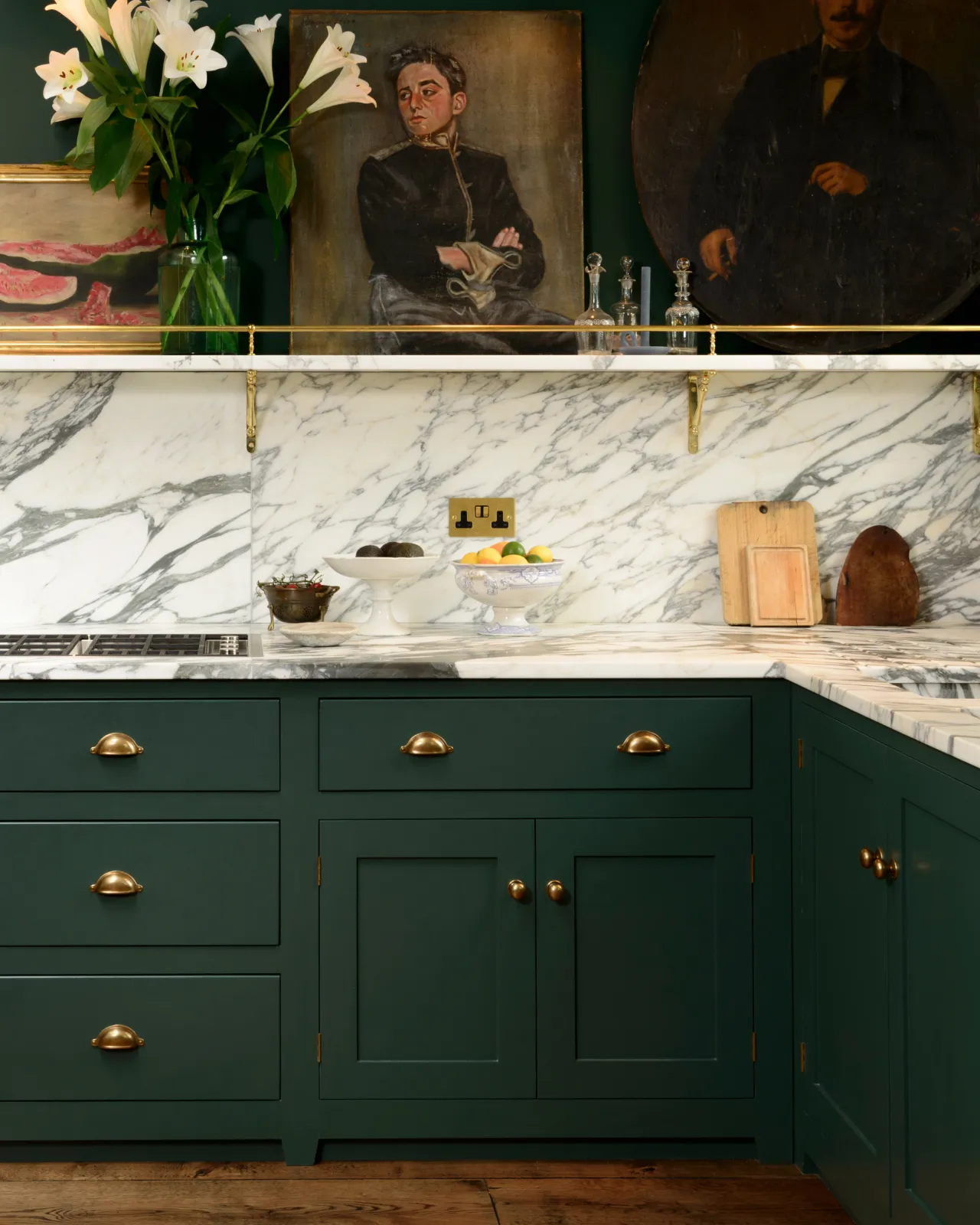 Bella Round Knobs | deVOL Kitchens